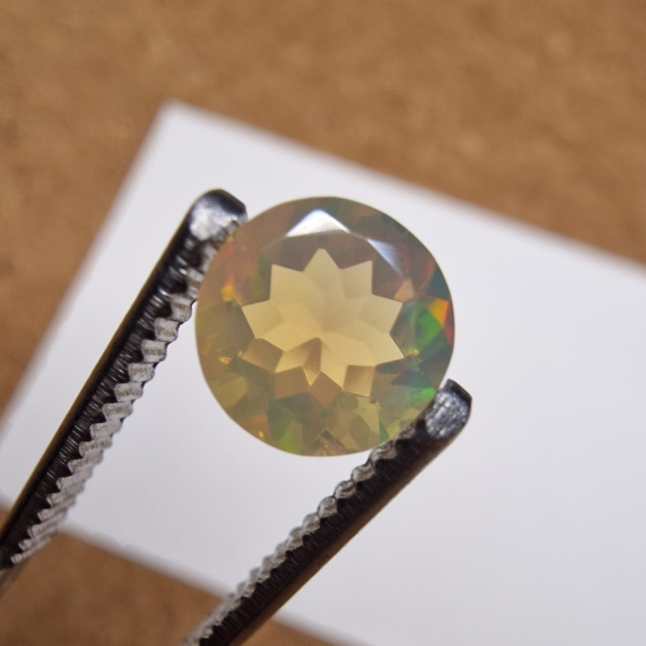 Opaali viistehiottu 0,86 ct | Tori