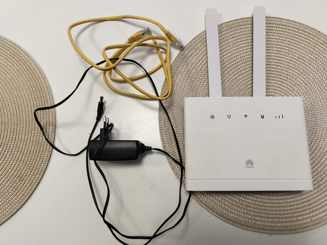 Huawei B315s-22 reitin ja 2kpl ASUS RP-N12 | Tori