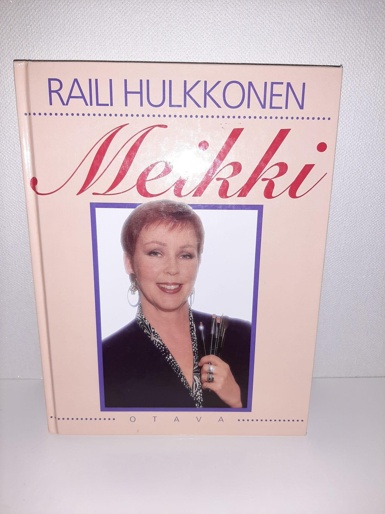 Raili Hulkkonen: Meikki | Tori