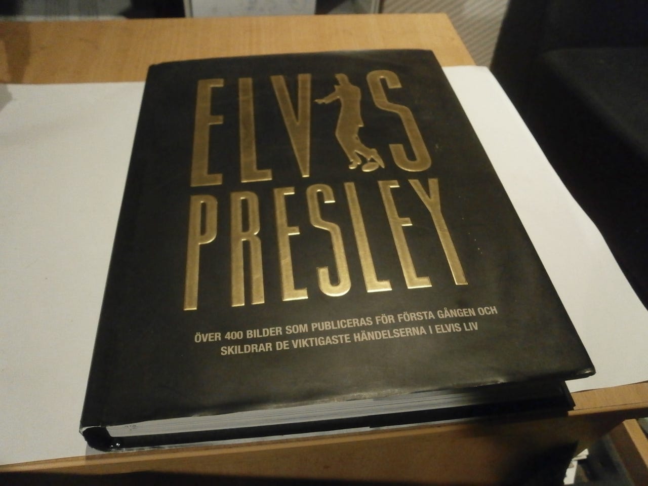 Elvis Presley teos | Tori