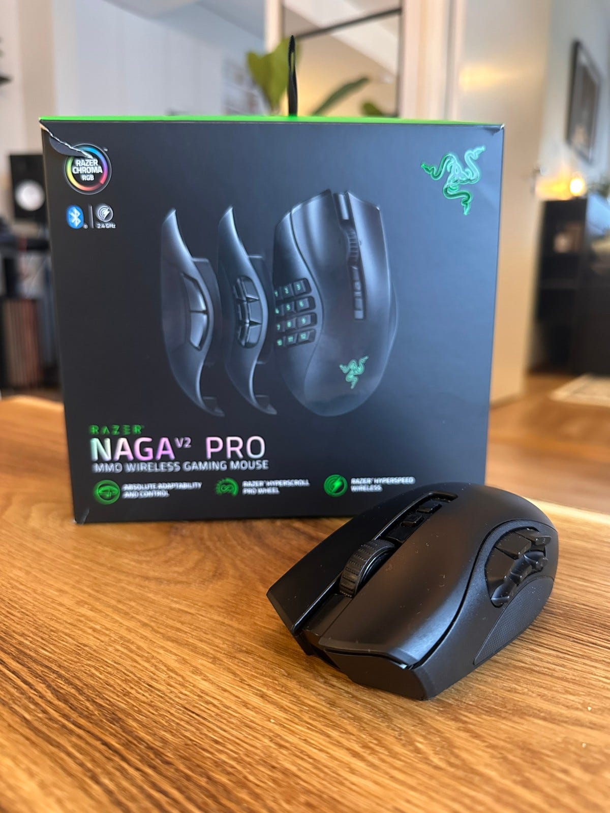 Razer Naga V2 Pro | Tori