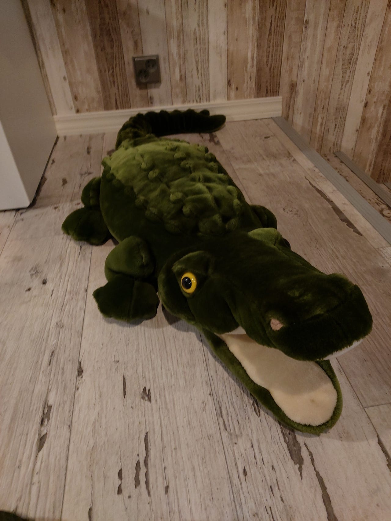 Iso krokotiili pehmolelu | Tori