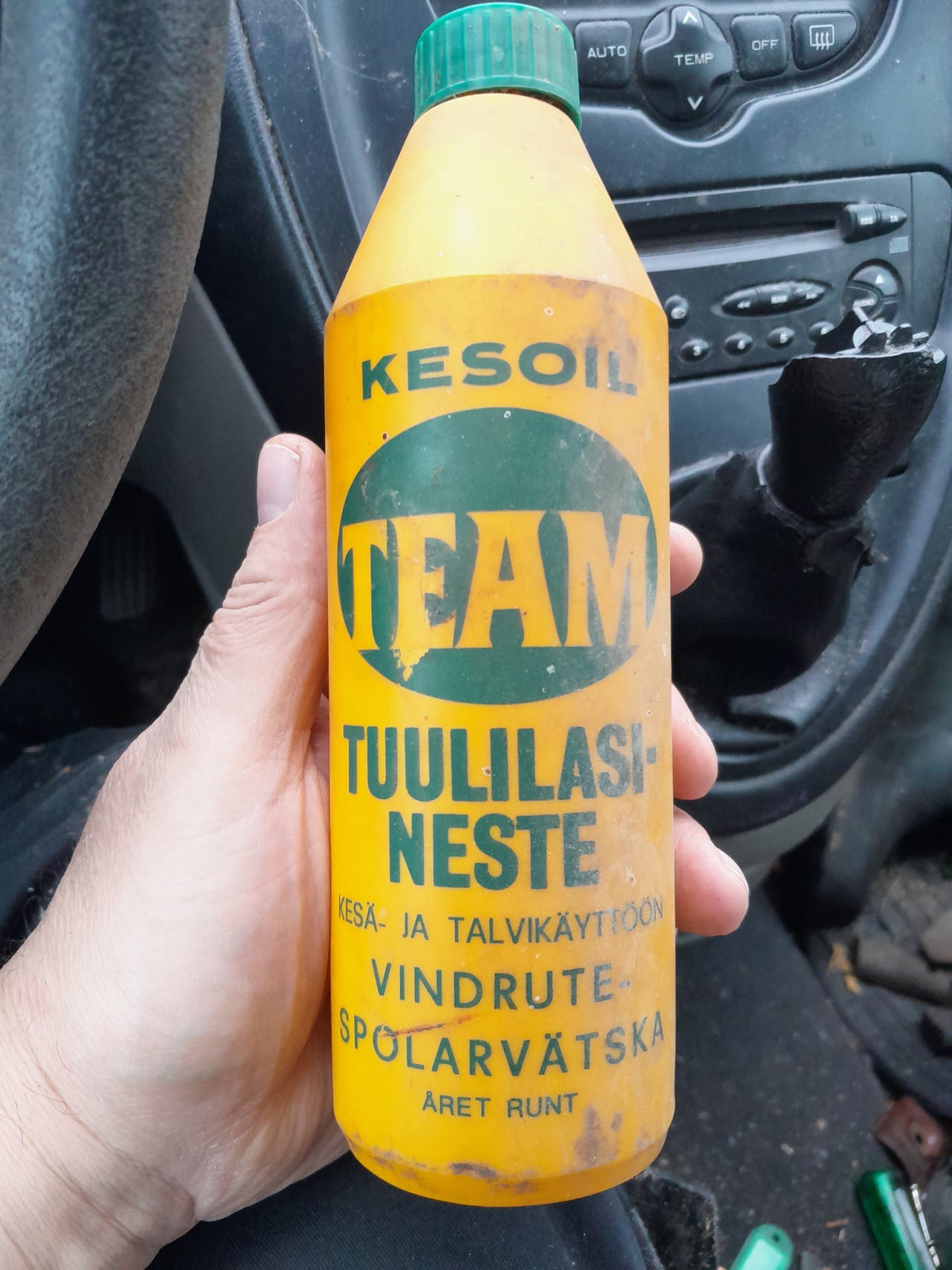 Vanha kesoil tuulilasinpesuneste pullo | Tori