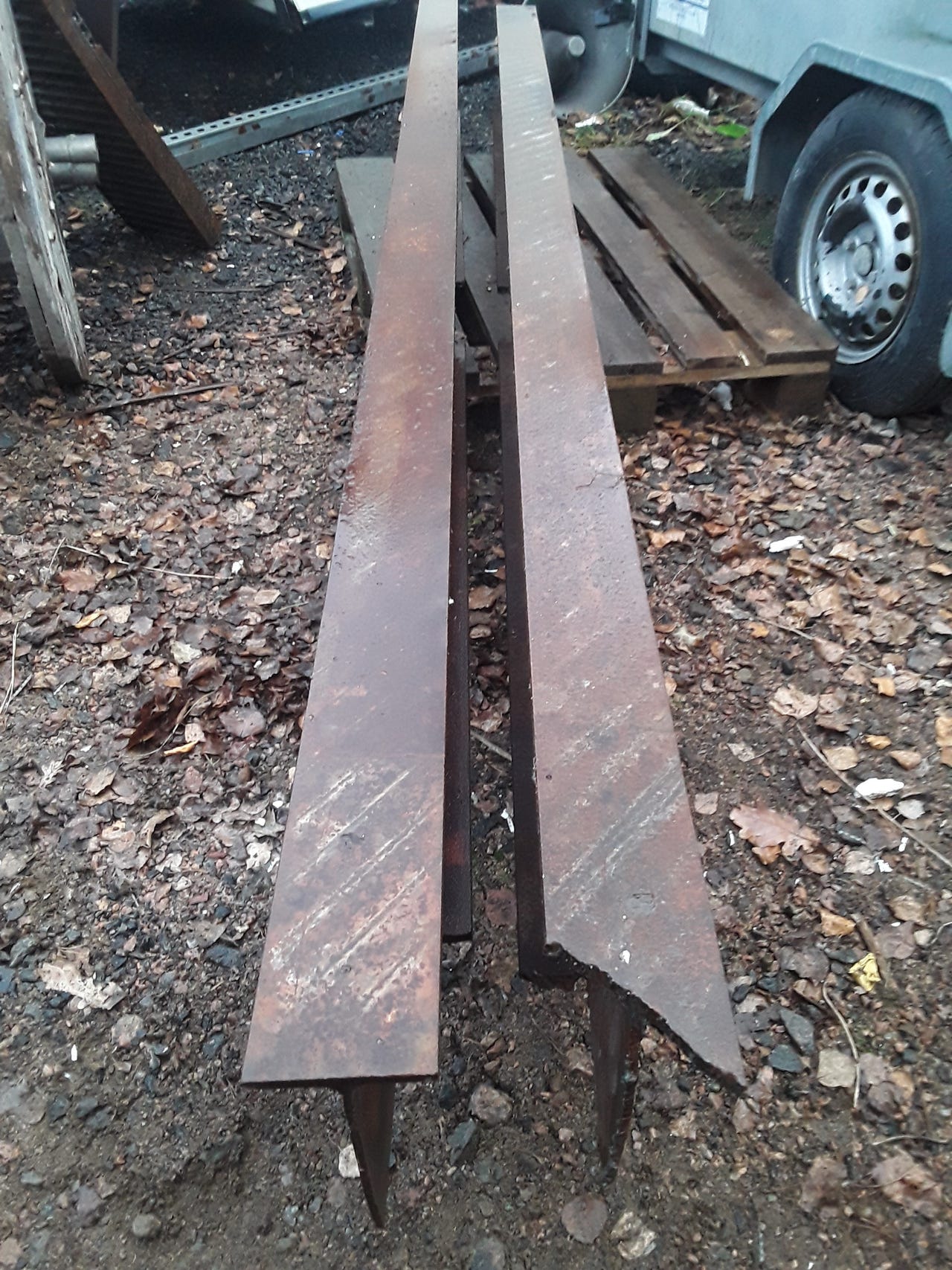 I palkki 230x 100mm, pituus n. 2,6,m | Tori