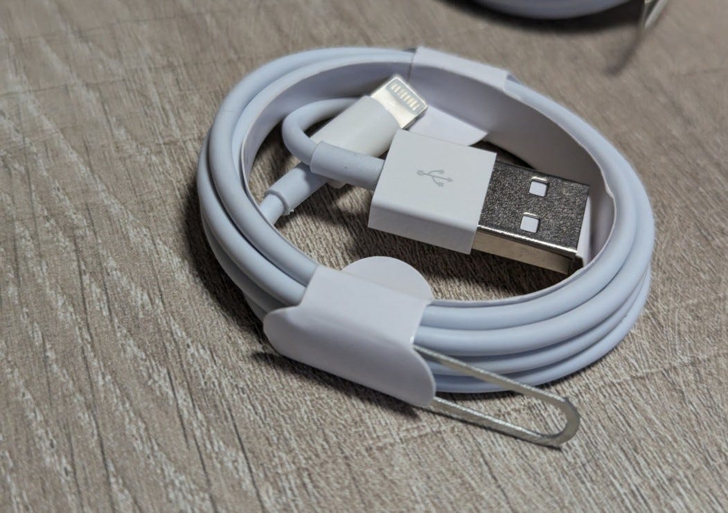 Alkuperäinen iPhone lataus johto/ USB A-lightning. | Tori