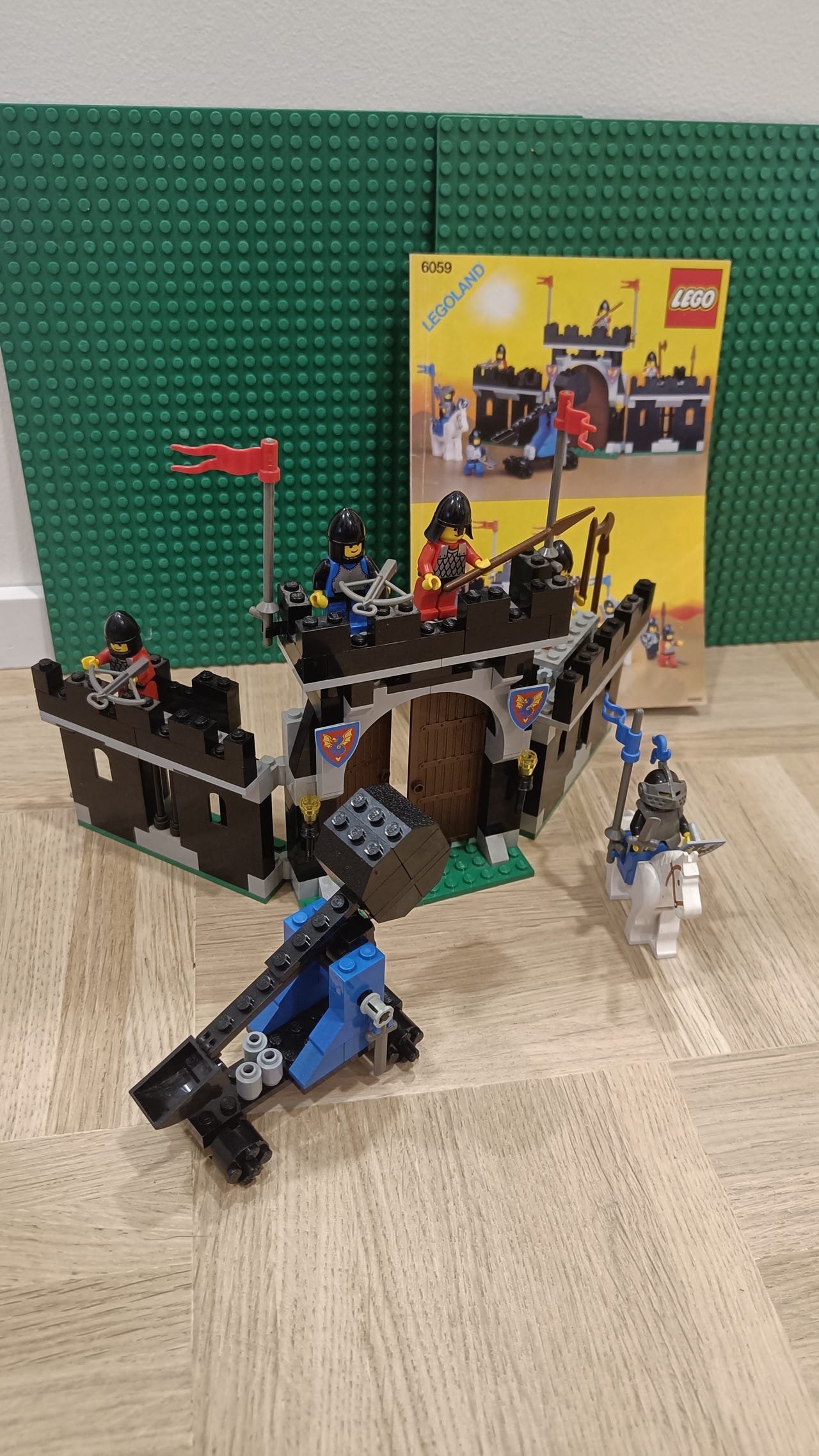 Lego 6059 Knight's Stronghold | Tori