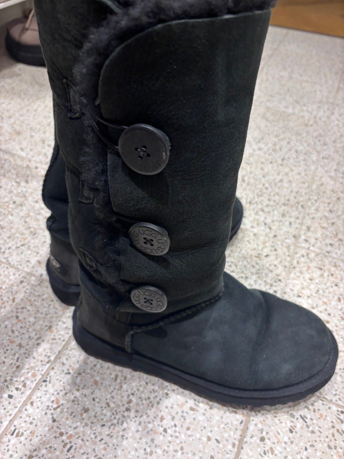 UGG naisten kengät, koko 39 | Tori