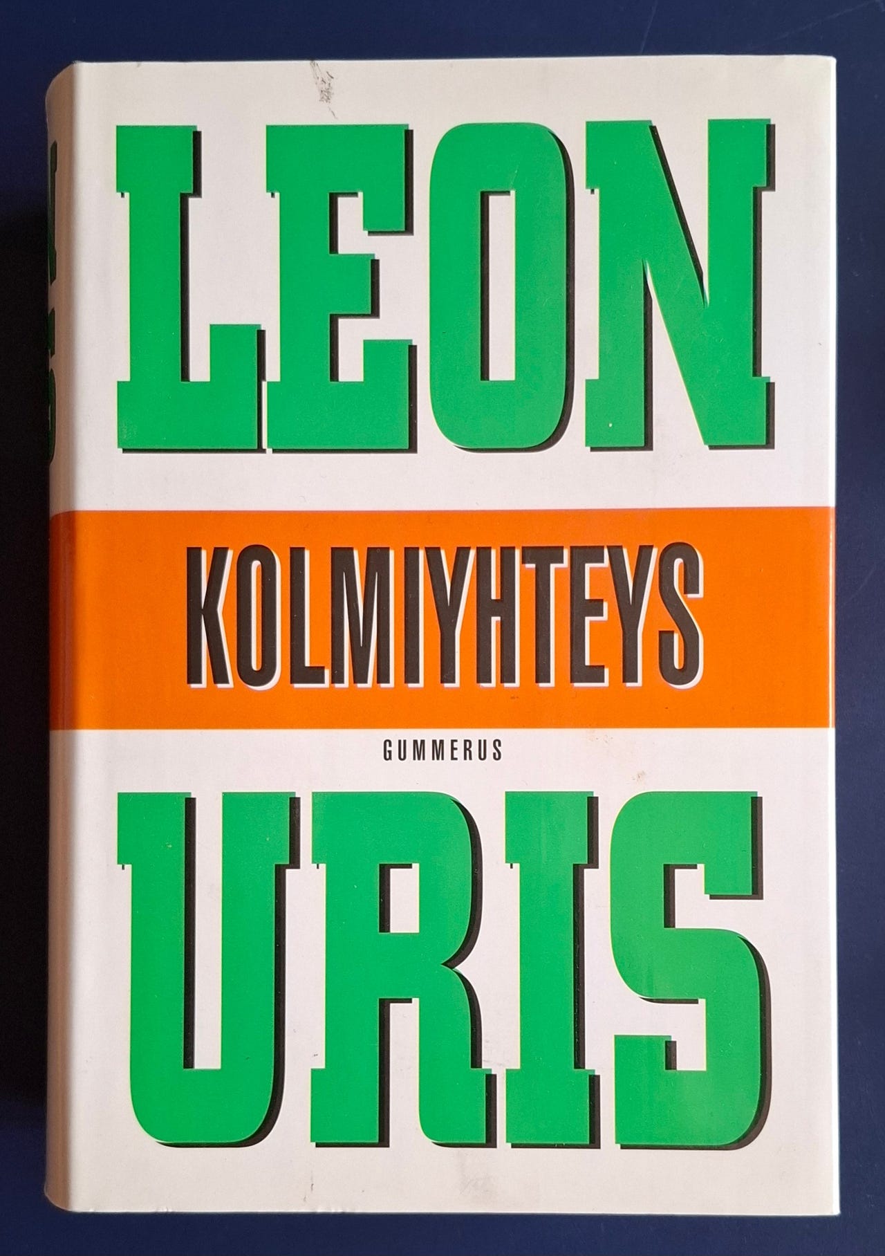Leon Uris: Kolmiyhteys (1996) | Tori