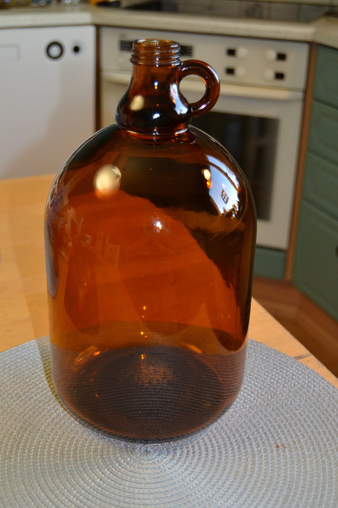 Ruskea pullo, suuri | Tori