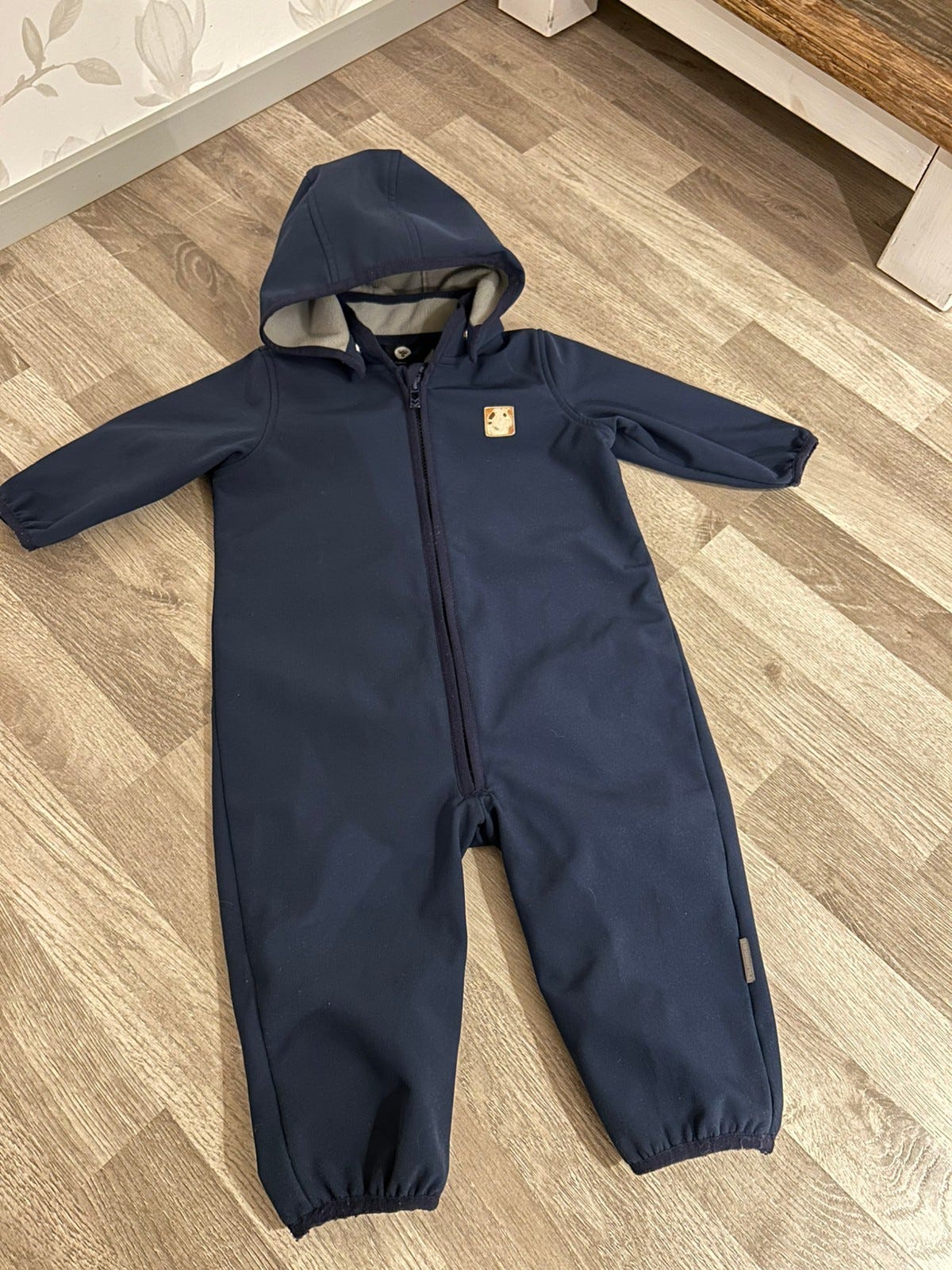 Hummel softshell tummansininen haalari | Tori