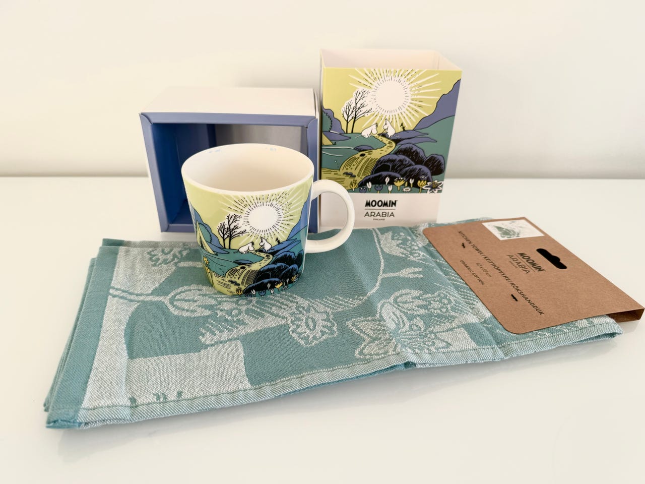 Arabia Muumin päivä muumimuki 2024 + muumin päivä keittiöpyyhe | Tori
