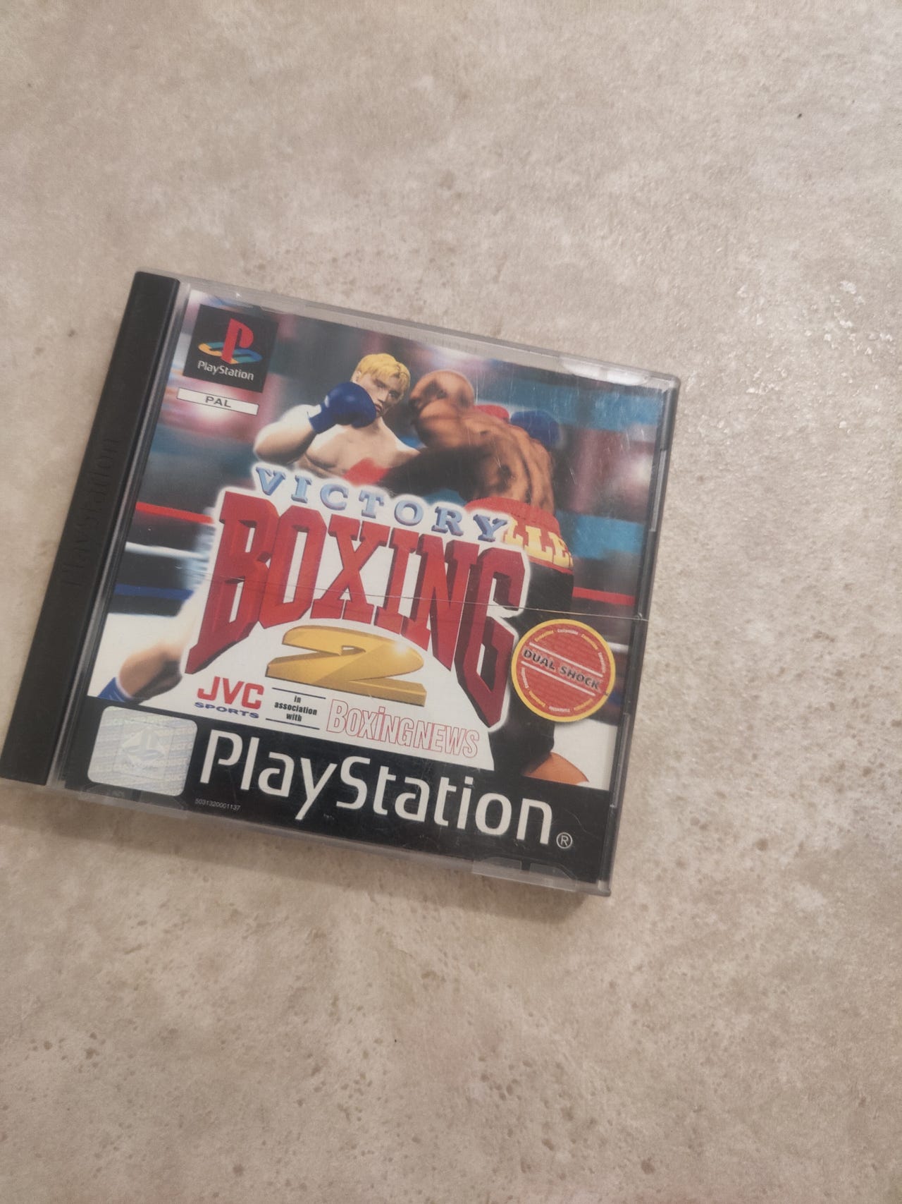 Ps1 peli Victory Boxing 2 | Tori