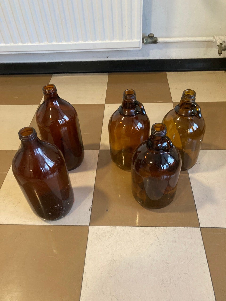 Ruskea iso pullo x5 | Tori