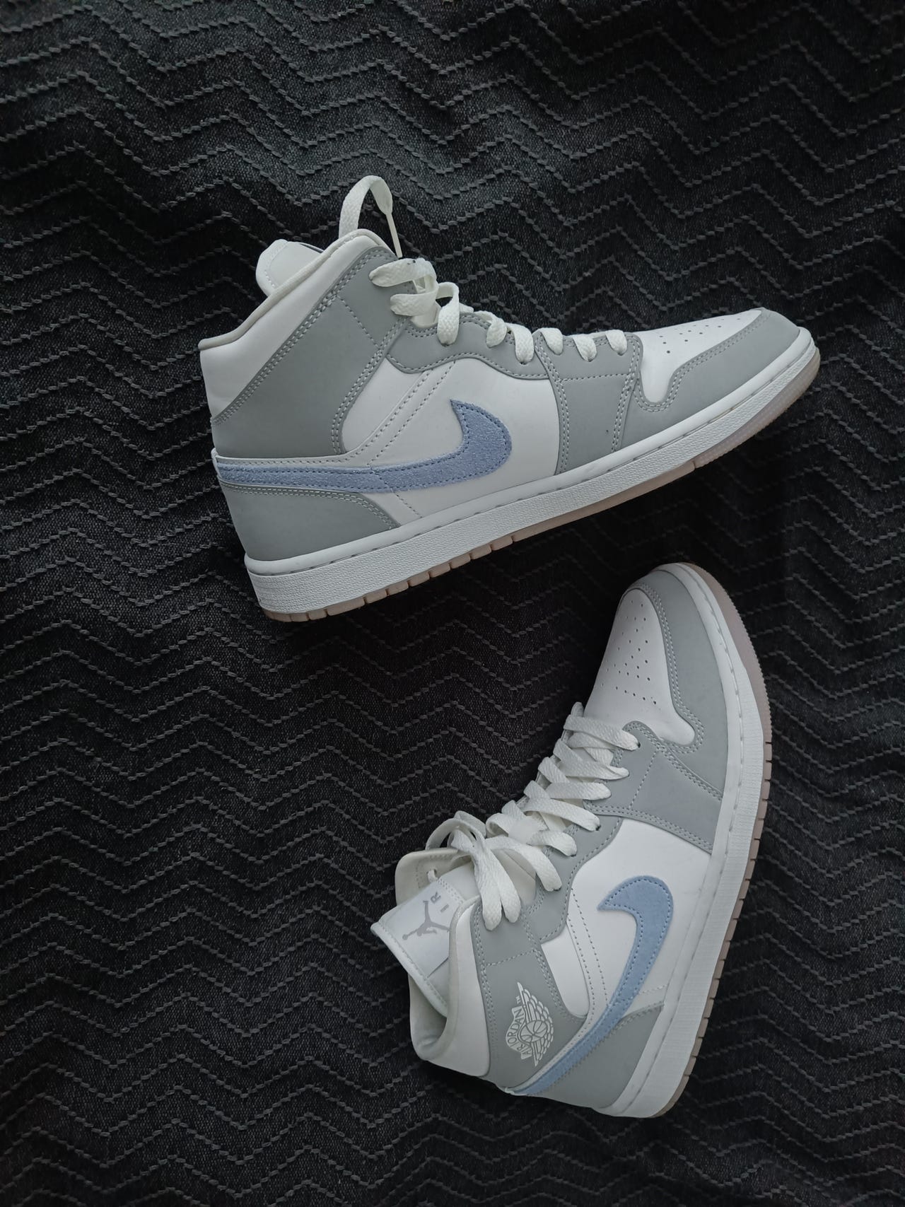 Air Jordan 1 Mid Wolf Grey Aluminum + crease guard (uudenveroiset) | Tori