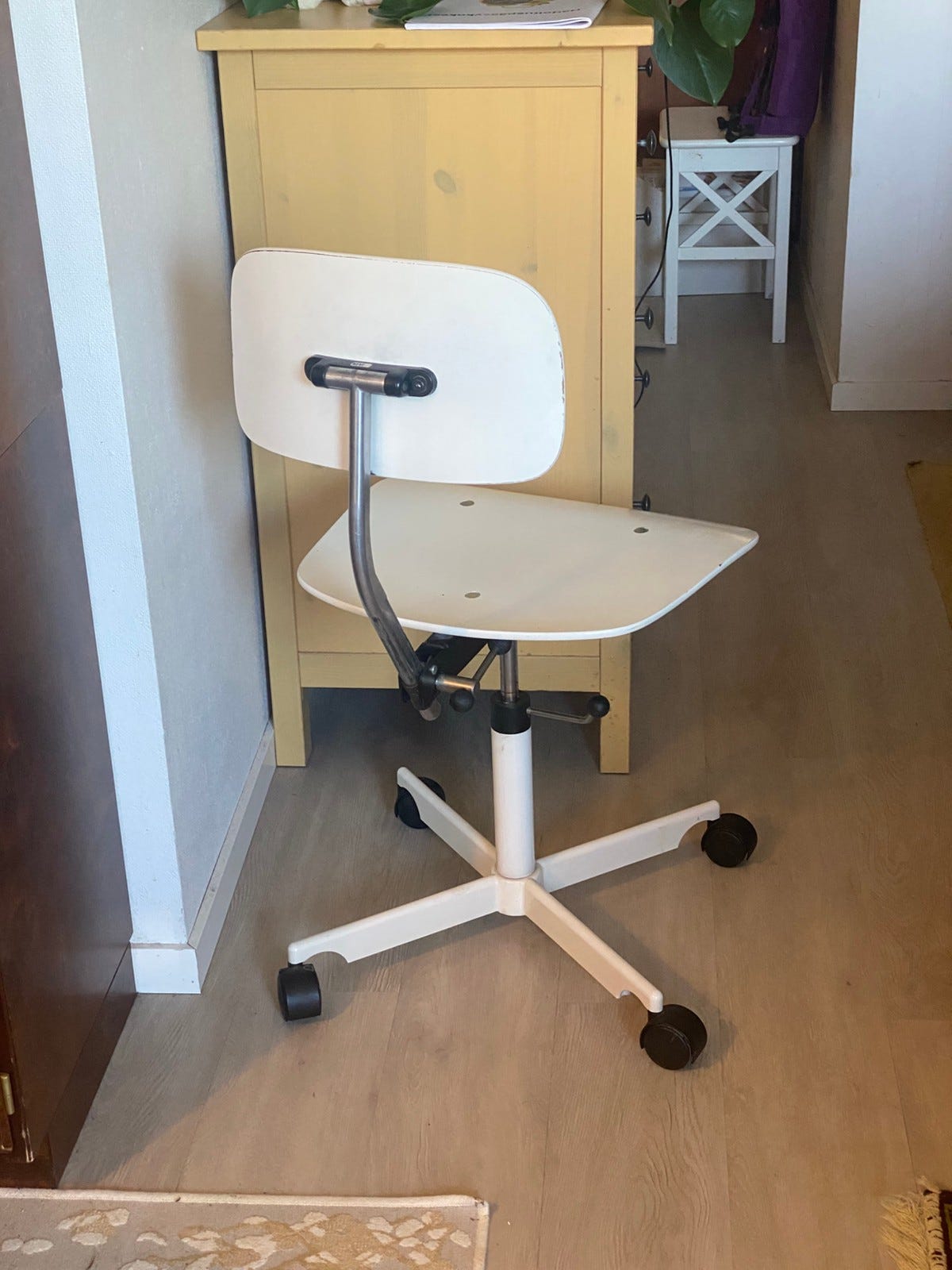 Jørgen Rasmussen Työtuoli (Montana Kevi) | Tori