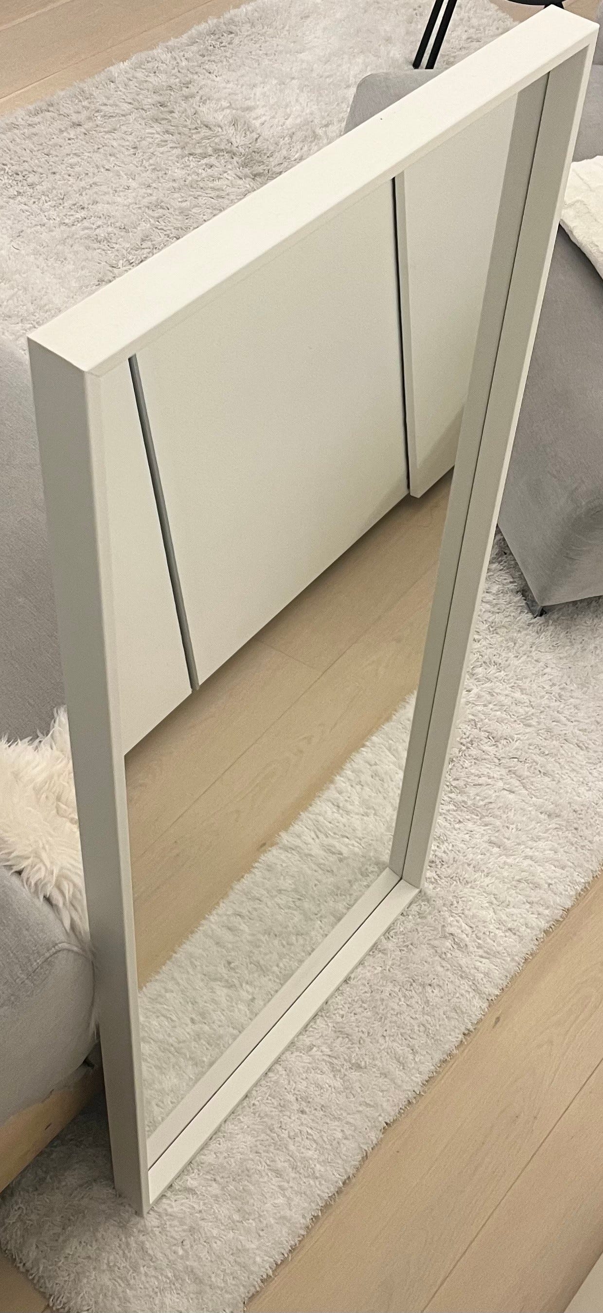 Iso valkokehyksinen peili 65x150cm | Tori
