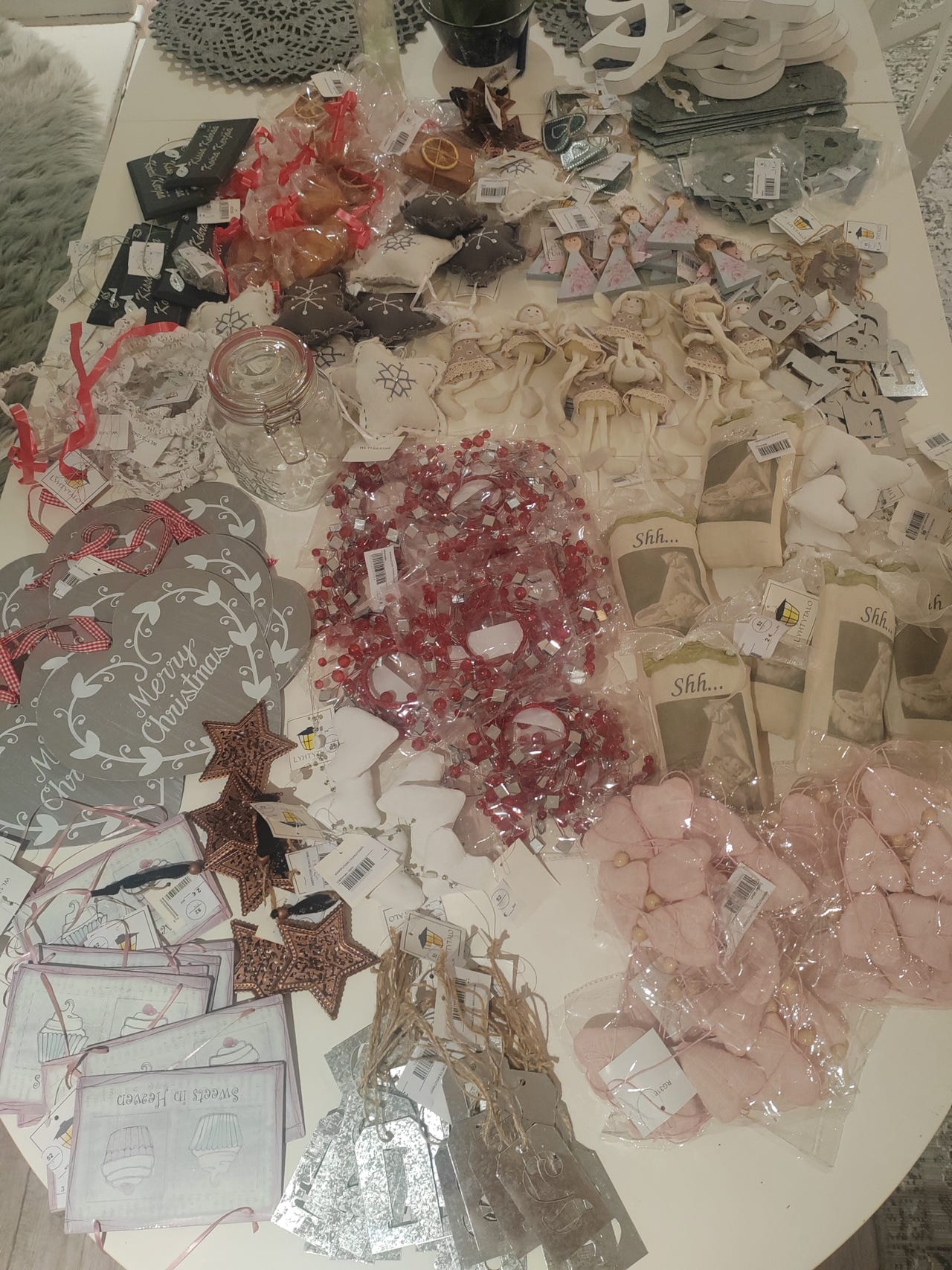 Sisustustavaraa jälleenmyyntiin | Tori