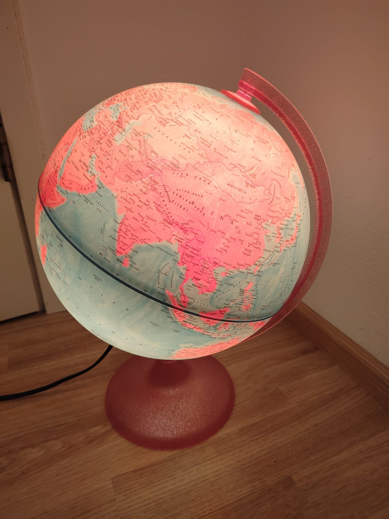 Maapallo valolla | Tori