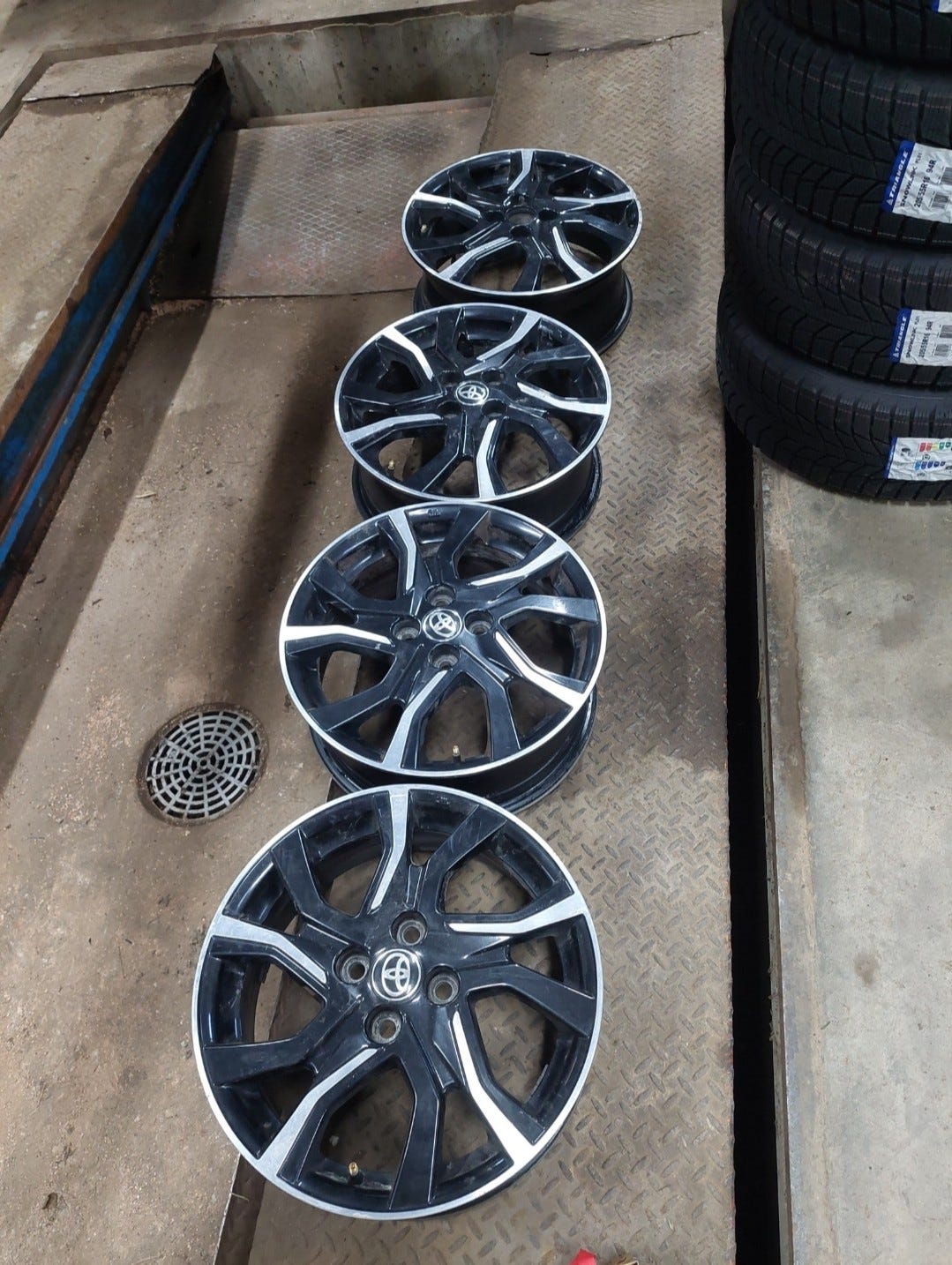 Toyota alkuperäiset vanteet | Tori