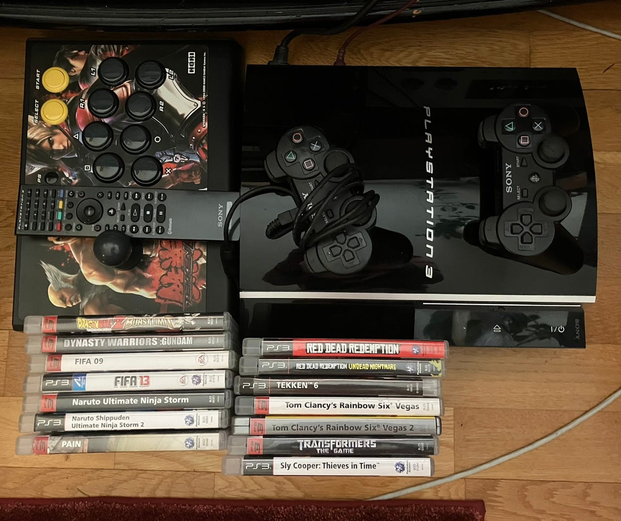 Playstation 3 + pelejä | Tori