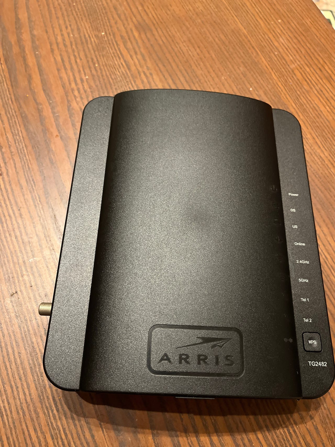 Elisan Kotiboksi Arris TG2482 | Tori