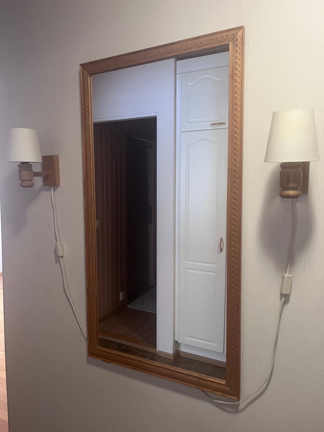 Myydään iso peili | Tori