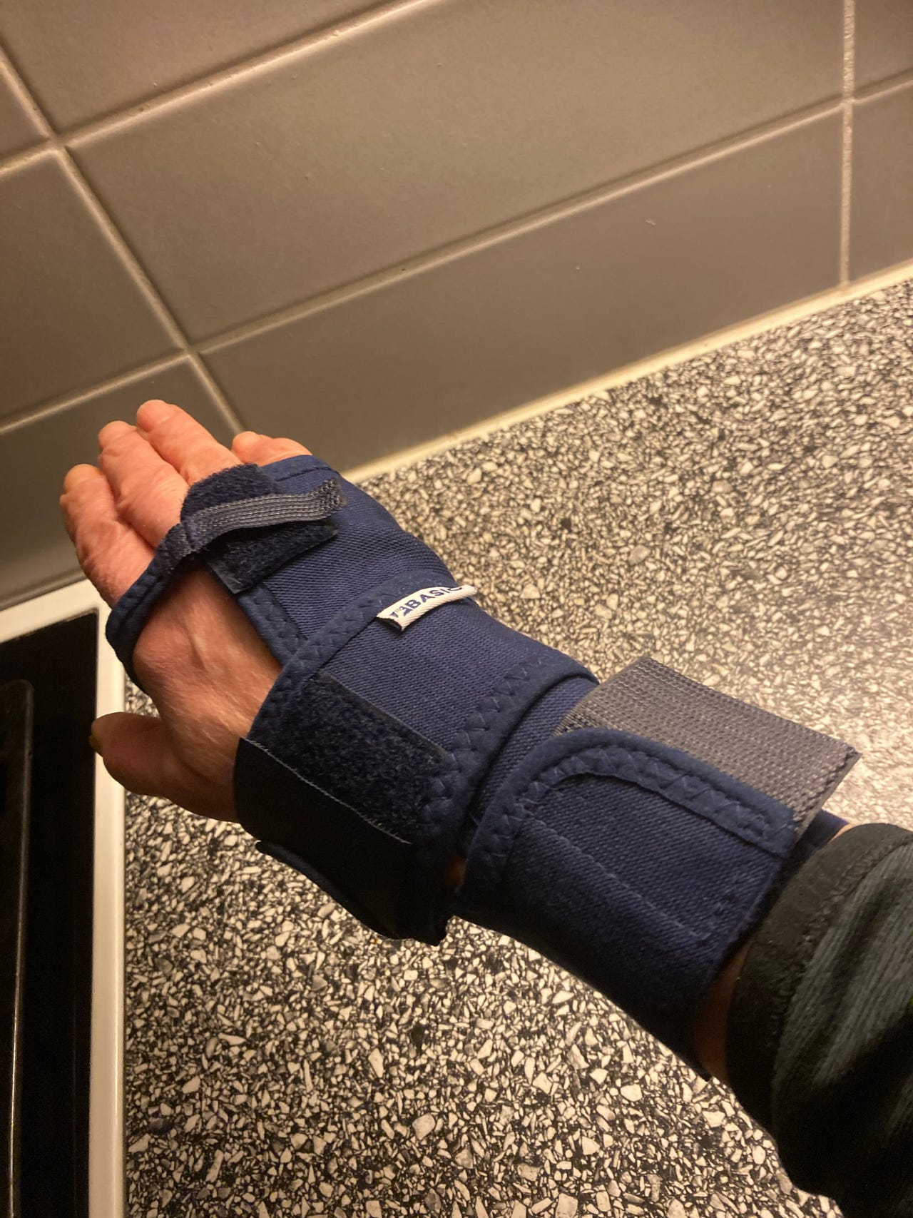 Rannetuki Basic ja Rehband uusi | Tori