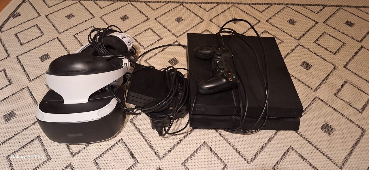 PS4, Vr1 lasit ja kamera. | Tori