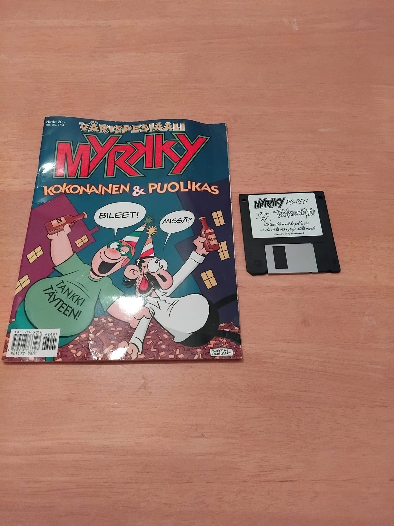 Peli ja lehti. | Tori