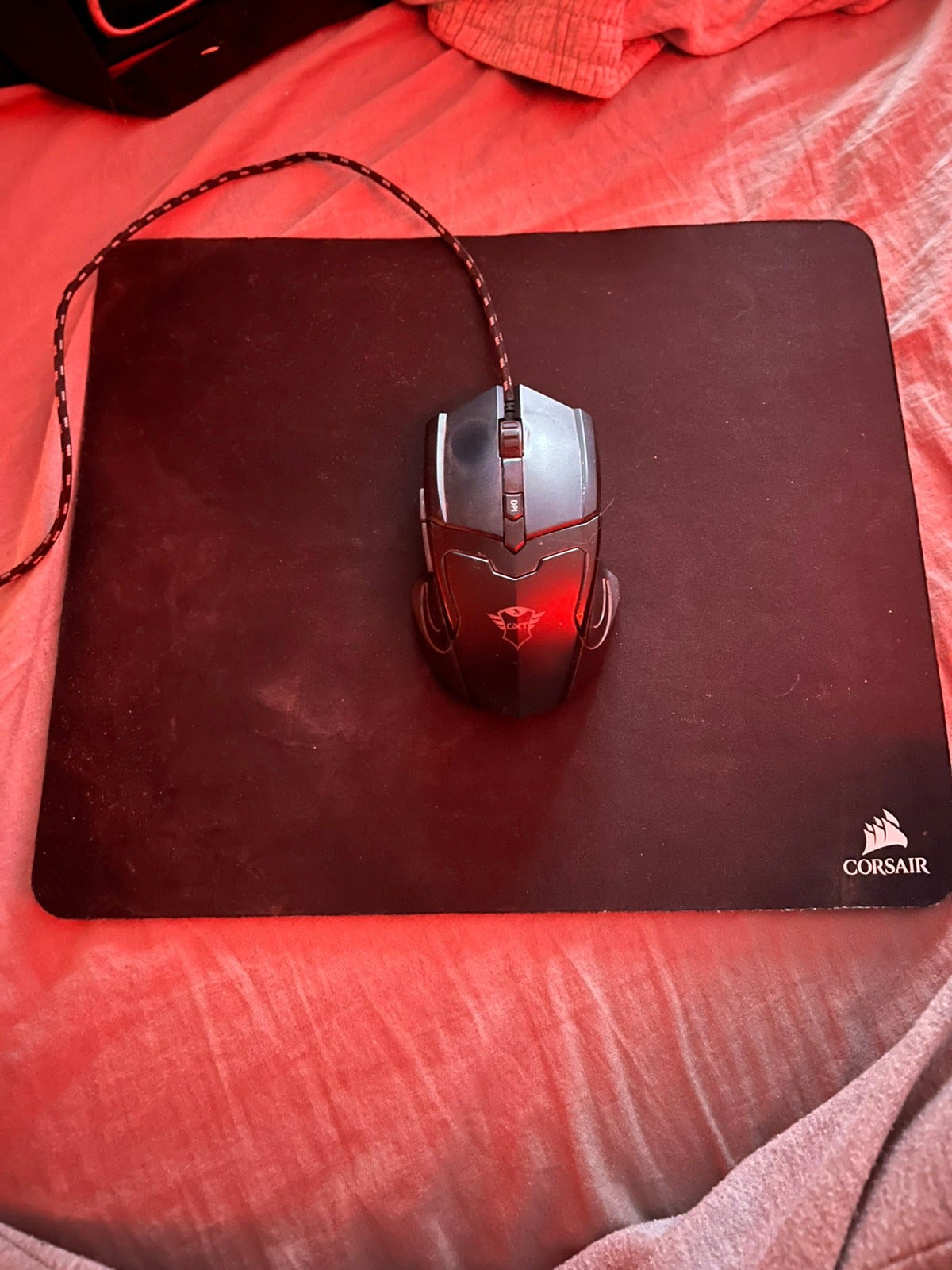 Trust hiiri ja corsair hiirimatto | Tori