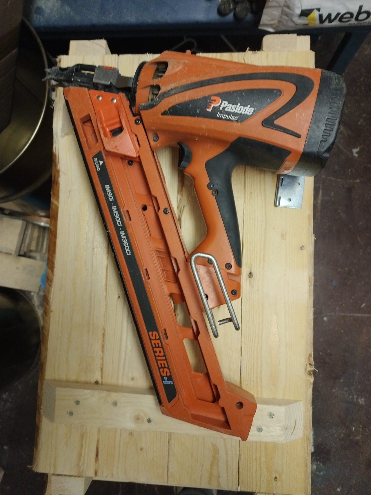 Paslode im90 pitkällä lippaalla | Tori