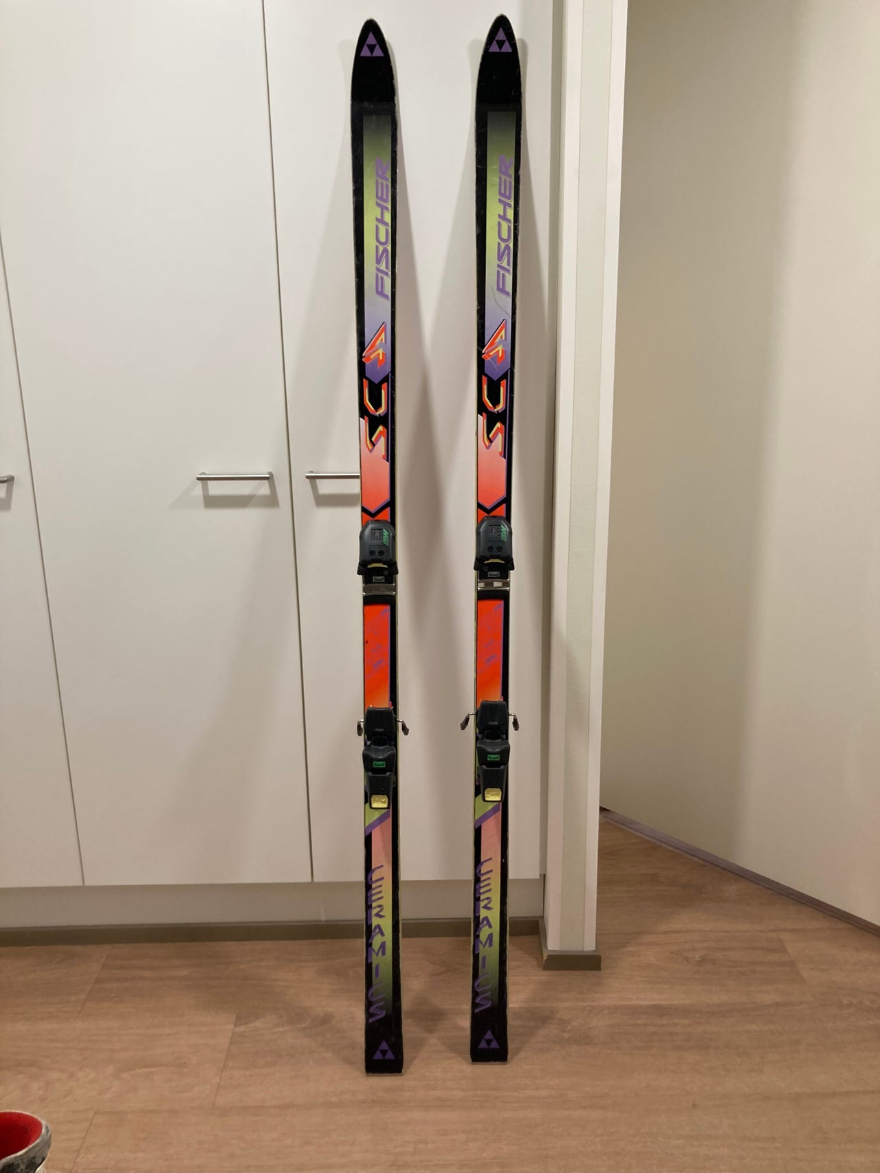 Retro laskettelusukset ja monot | Tori