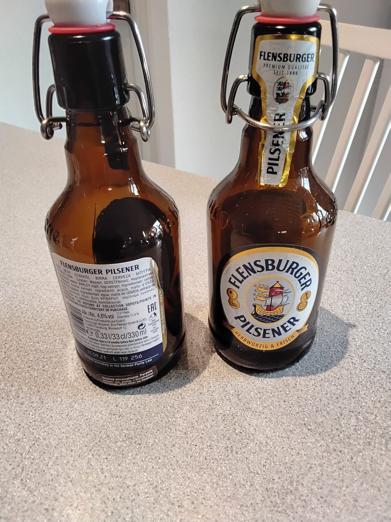 Olutpullot posliinikorkilla | Tori