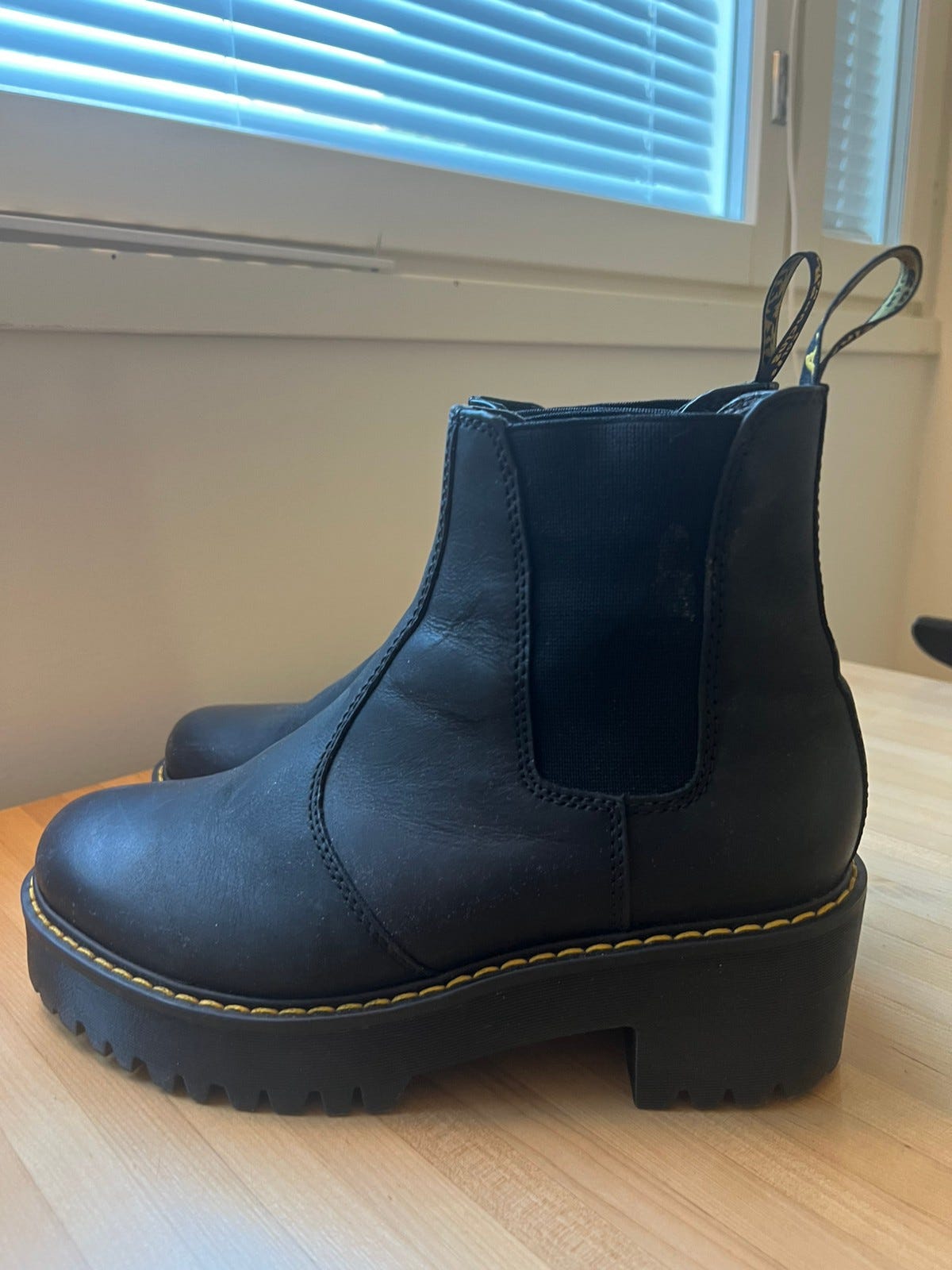 Mustat Dr Martens Rometty chelsea saappaat | Tori