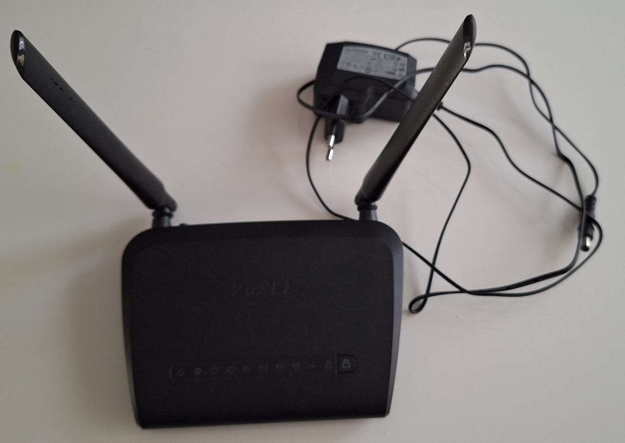 Zyxel reititin ja toistin (repeater) | Tori