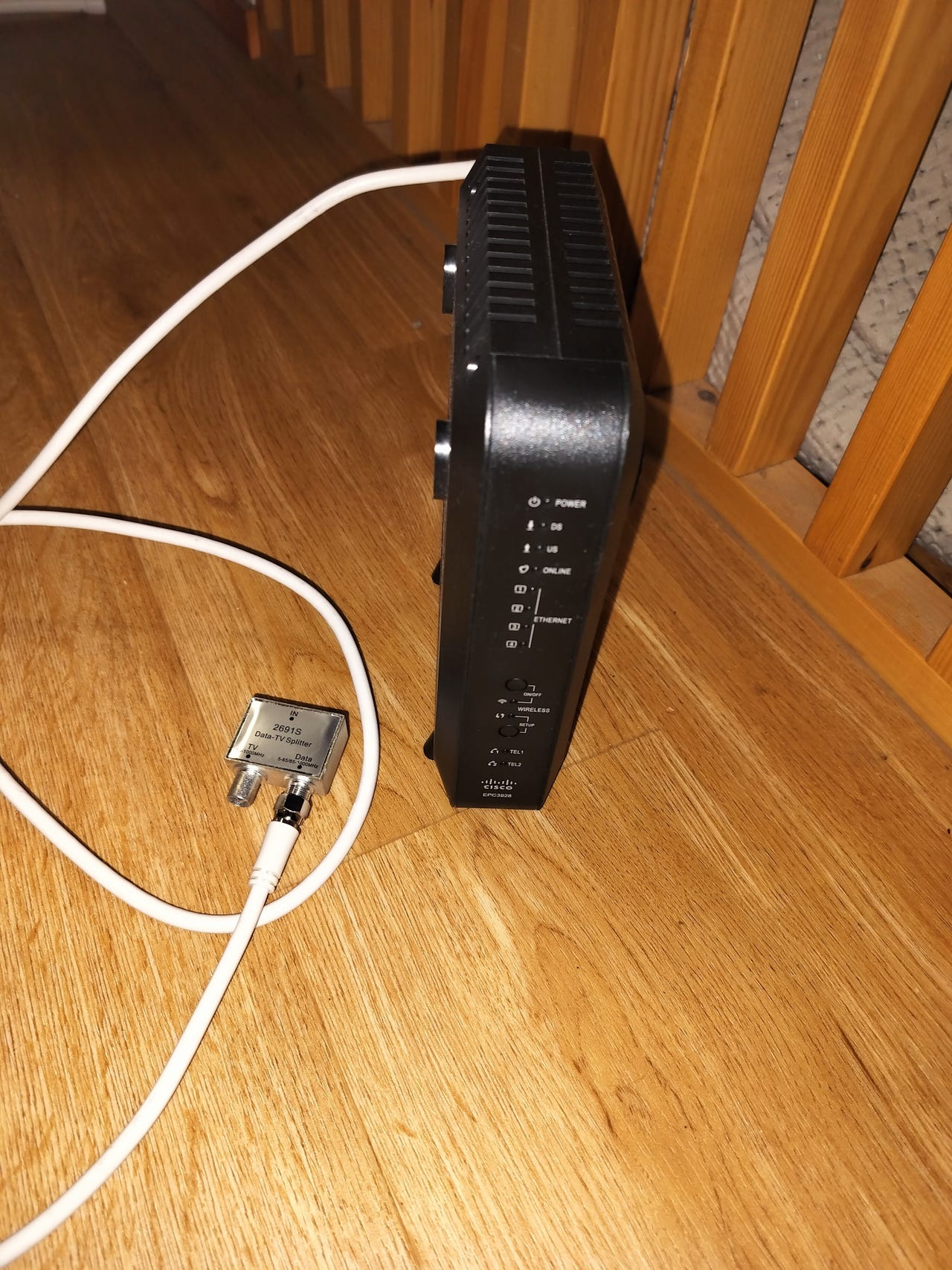 Cisco kaapelimodeemi ja datakaapeli | Tori