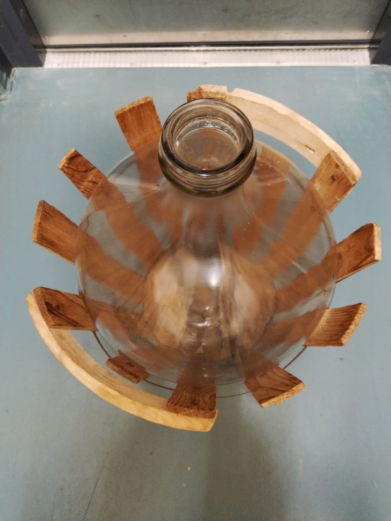 Iso lasipullo | Tori