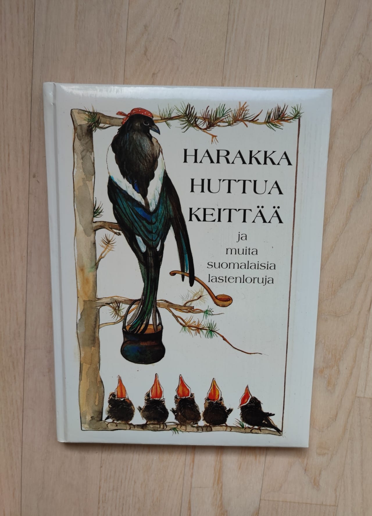 Harakka huttua keittää | Tori