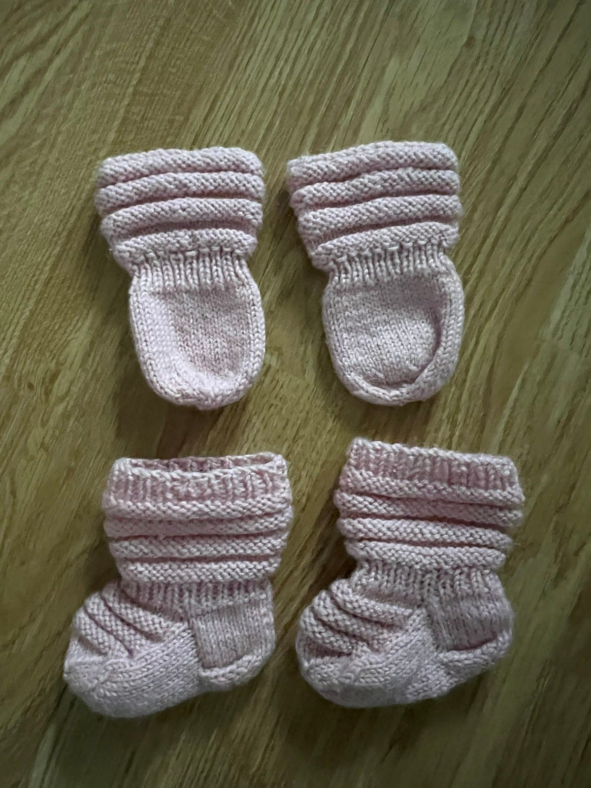 Vauvan tumput ja villasukat | Tori