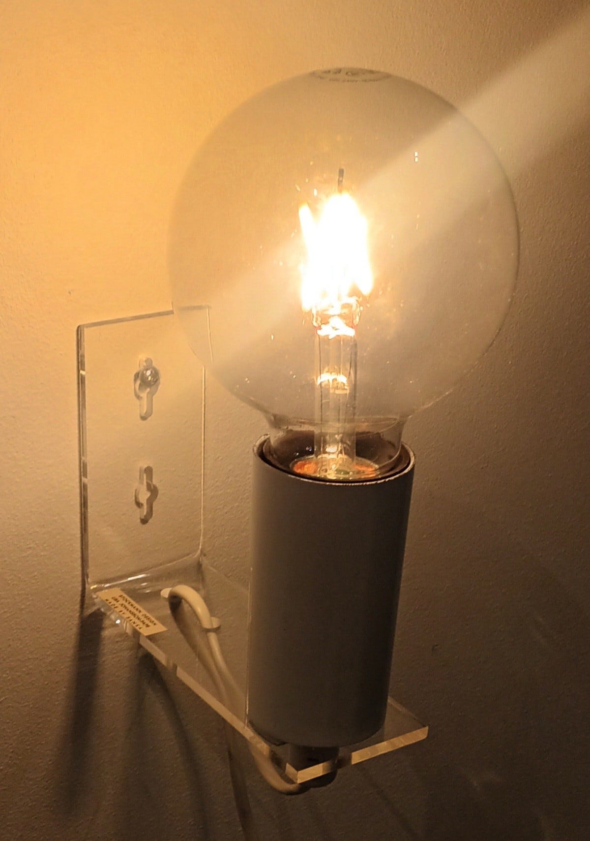 Sanka Lisa Johansson-Pape seinävalaisin | Tori