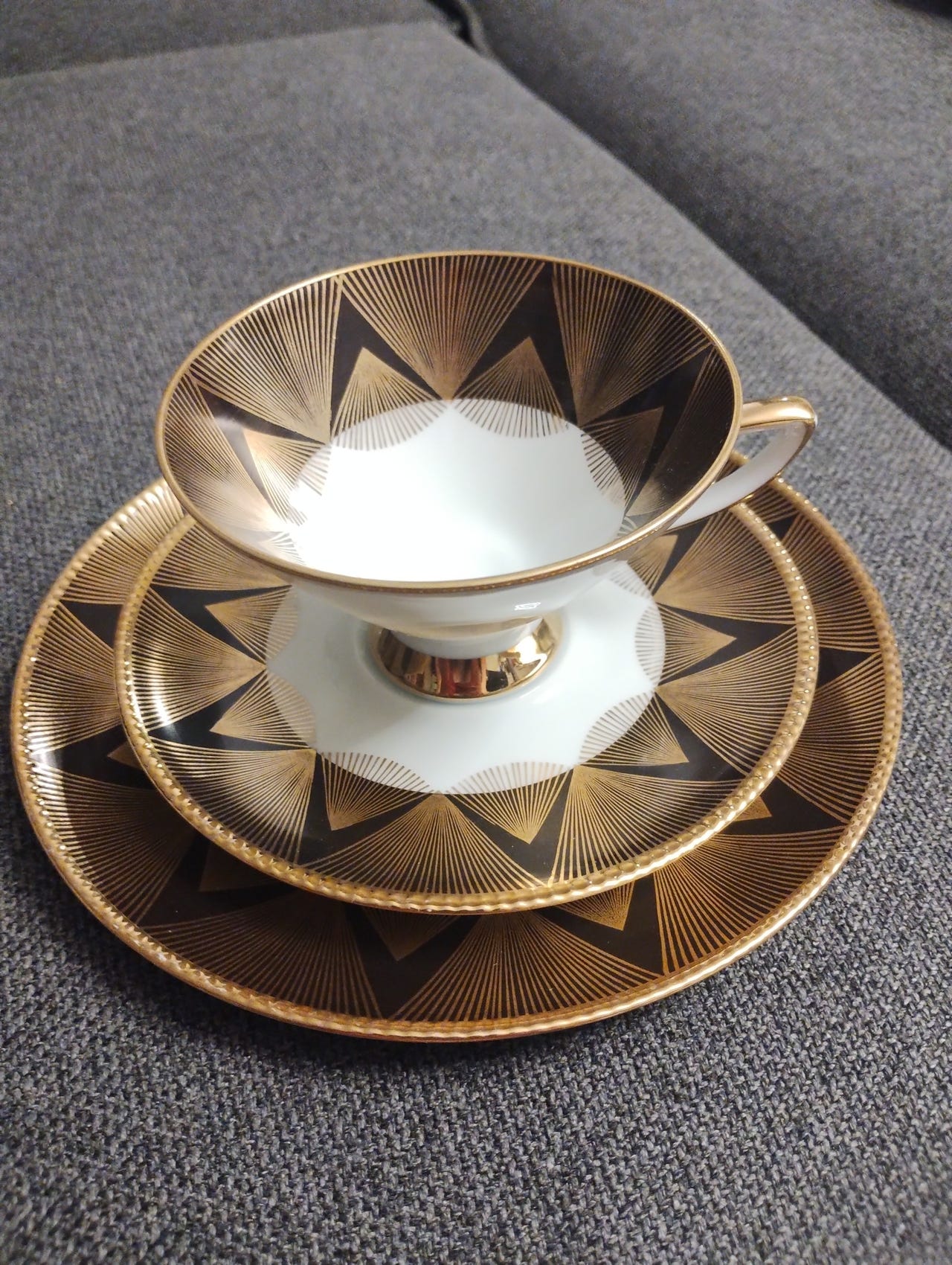 Winterling Röslau Bavaria kahvikuppi kahdella lautasella. | Tori