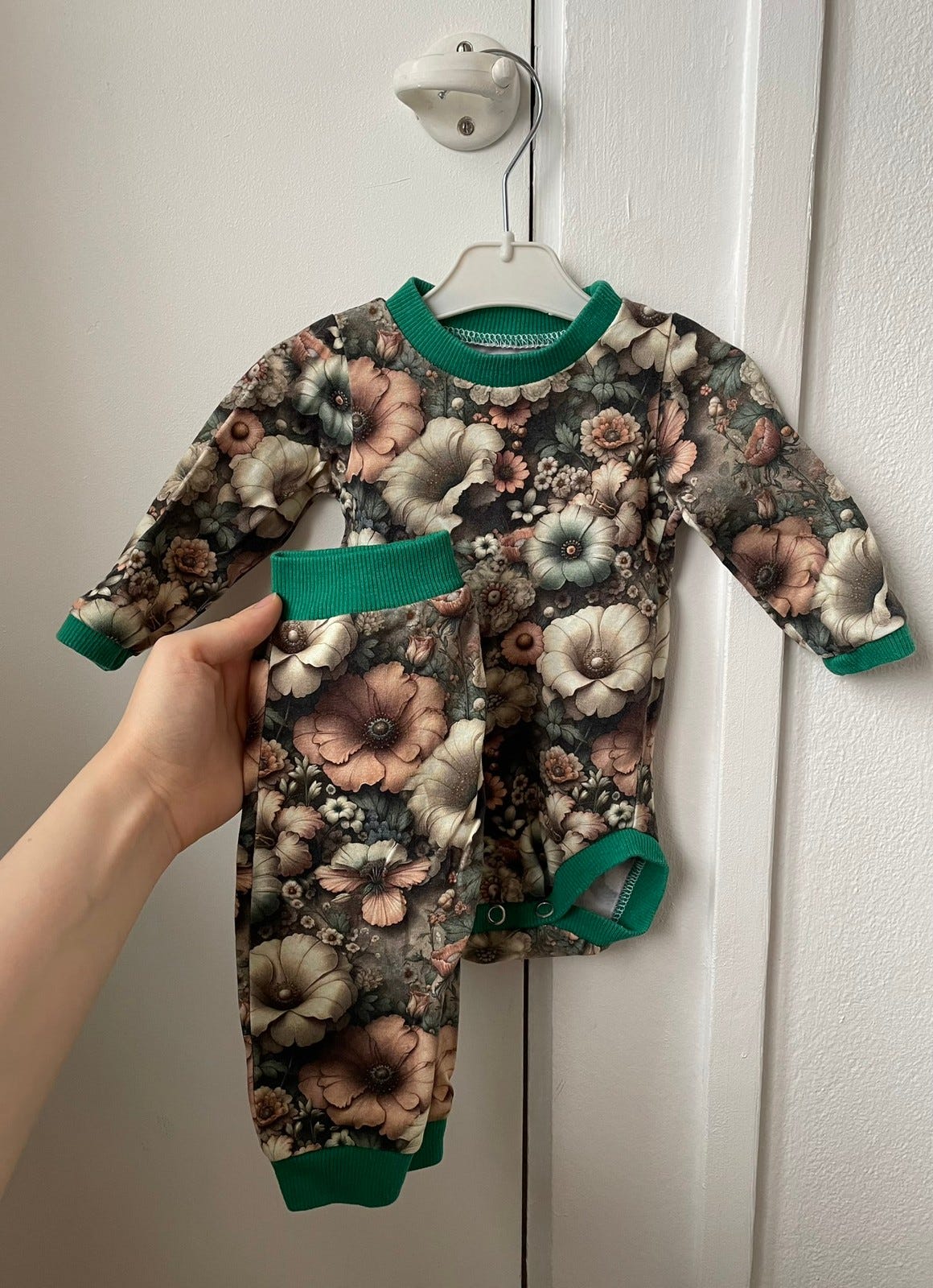 Vauvan body ja housut setti 56-62 | Tori