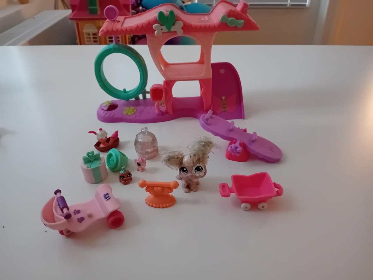 Lps talo+ lps hahmot sekä tarvikkeet | Tori