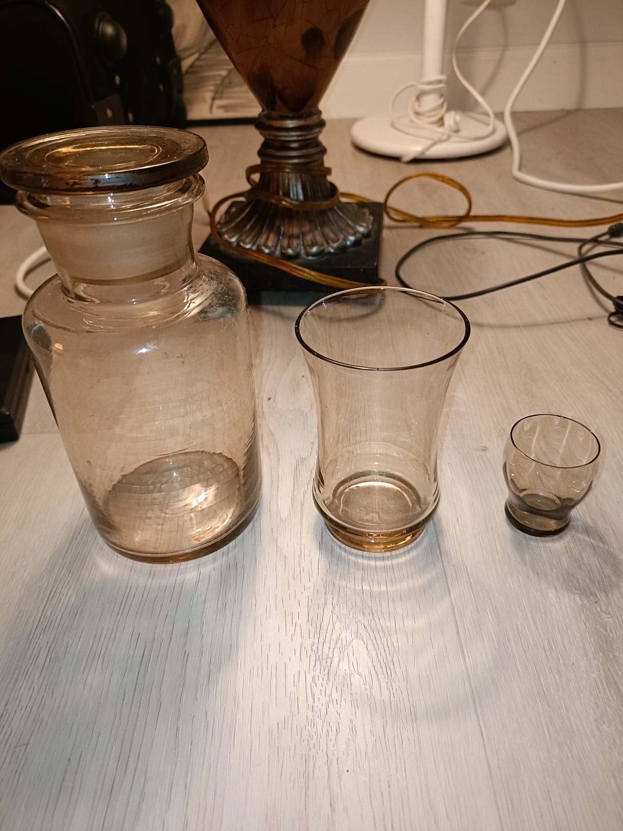 Vanha pullo korkilla + juoma lasi ja snapsi(saara hopean) | Tori