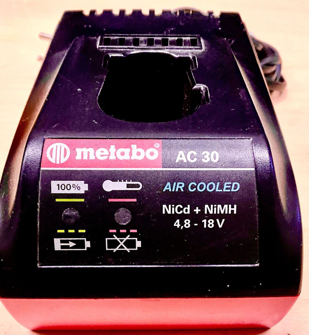 Akkulaturi Metabo AC 30. 4,8 - 18V akuille | Tori