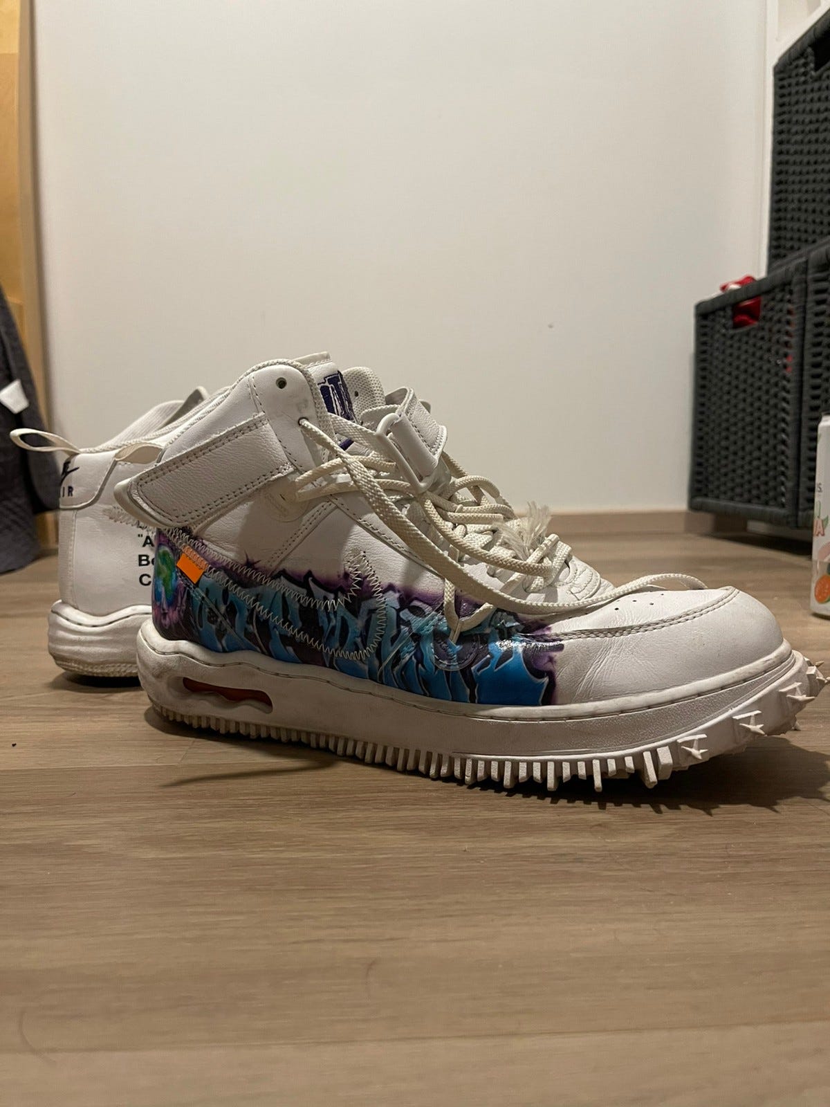 Off-White x Nike Af1 Mid Graffiti C/O | Tori