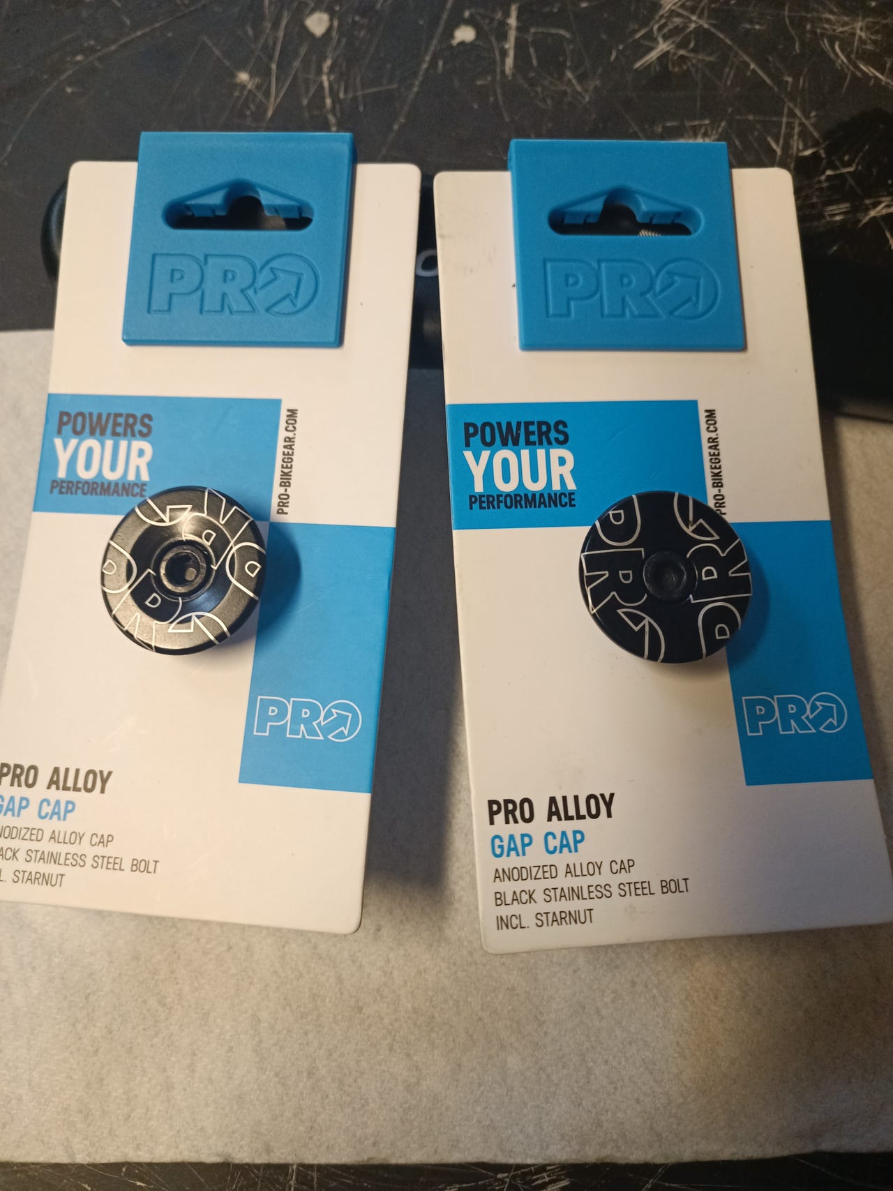 Pro gap cap musta 1 1/8" | Tori