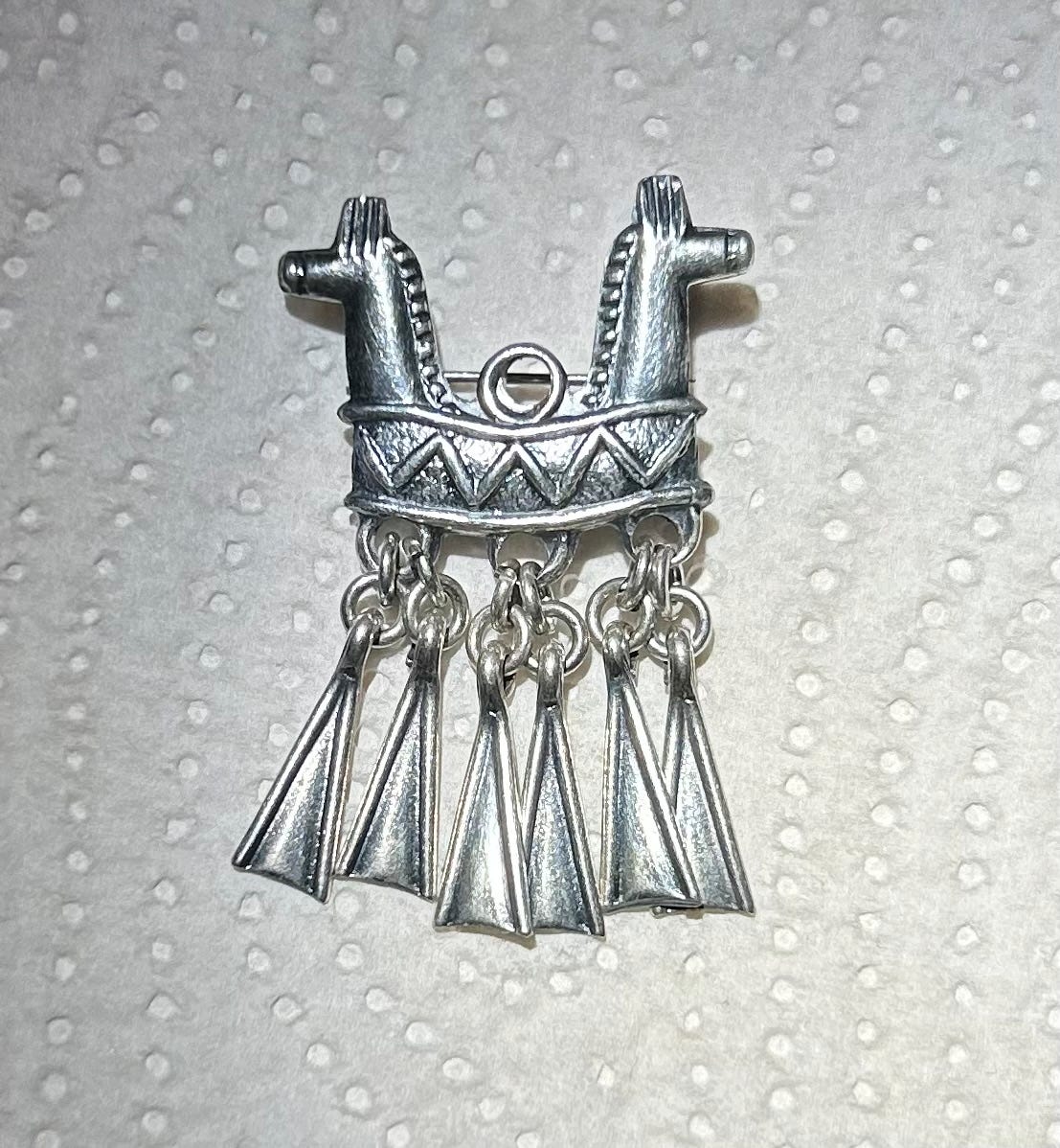 Hopeinen Kalevala riipus/rintakoru kaksipäinen hevonen | Tori