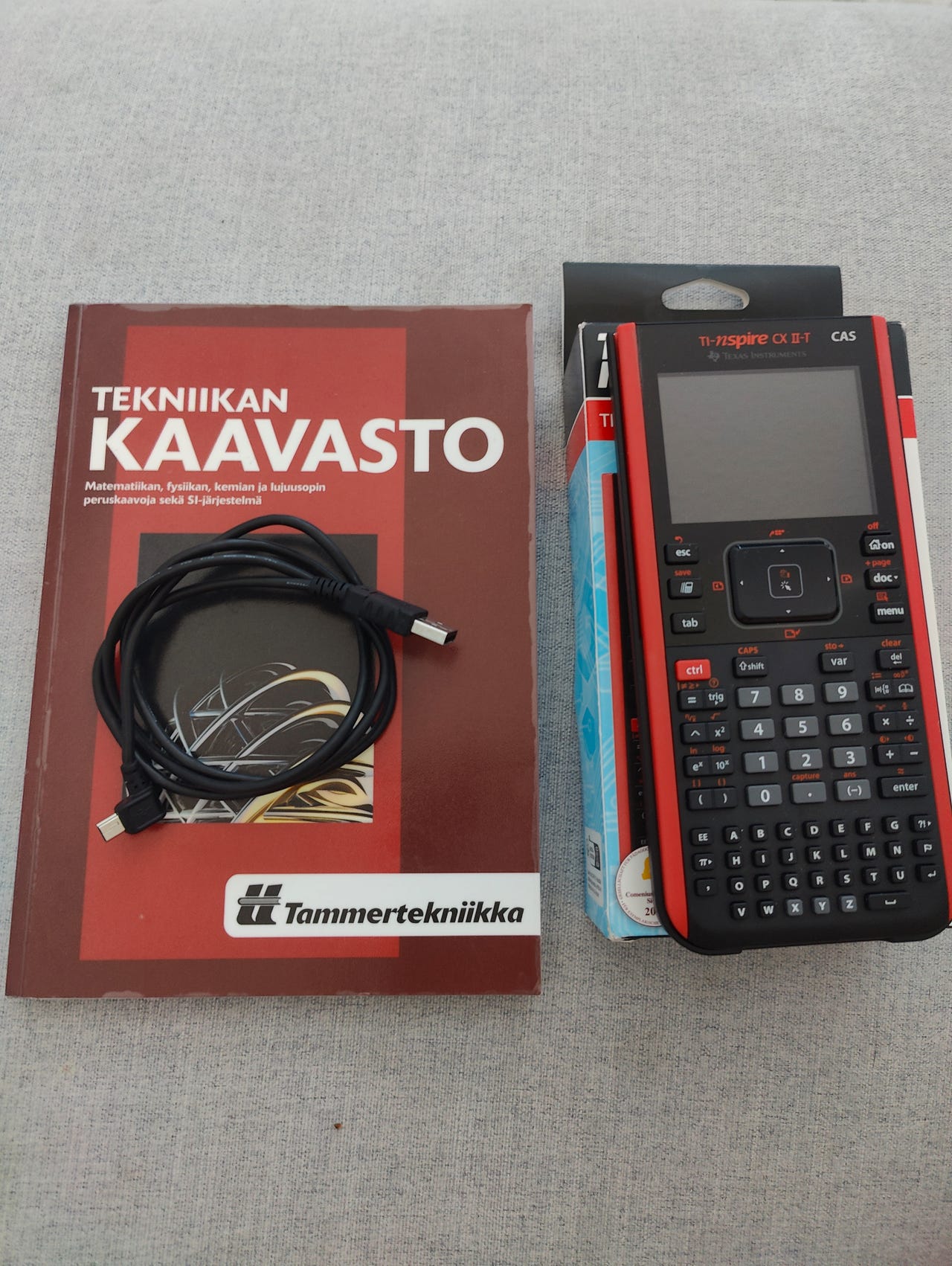 Texas instruments TI-nspire CX II-T CAS laskin + tekniikan kaavasto | Tori
