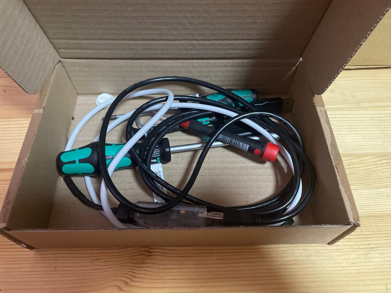 Uuden veroiset pedikyyri/manikyyri koneet | Tori